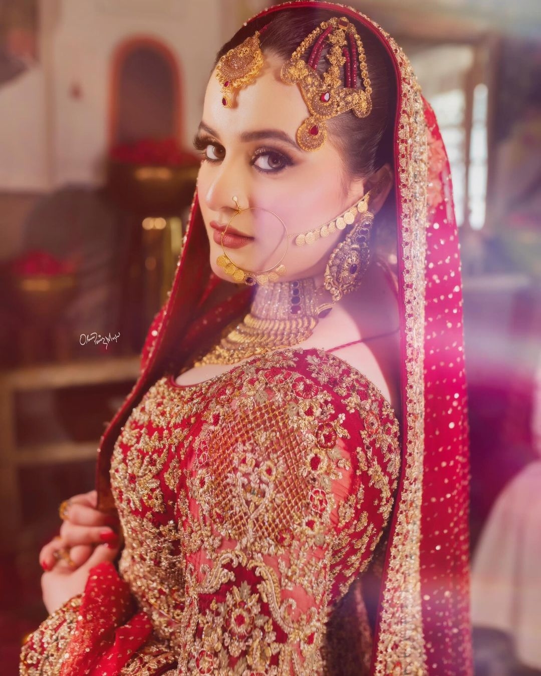 Aiman Khan's Latest Bridal Video shoot | Reviewit.pk