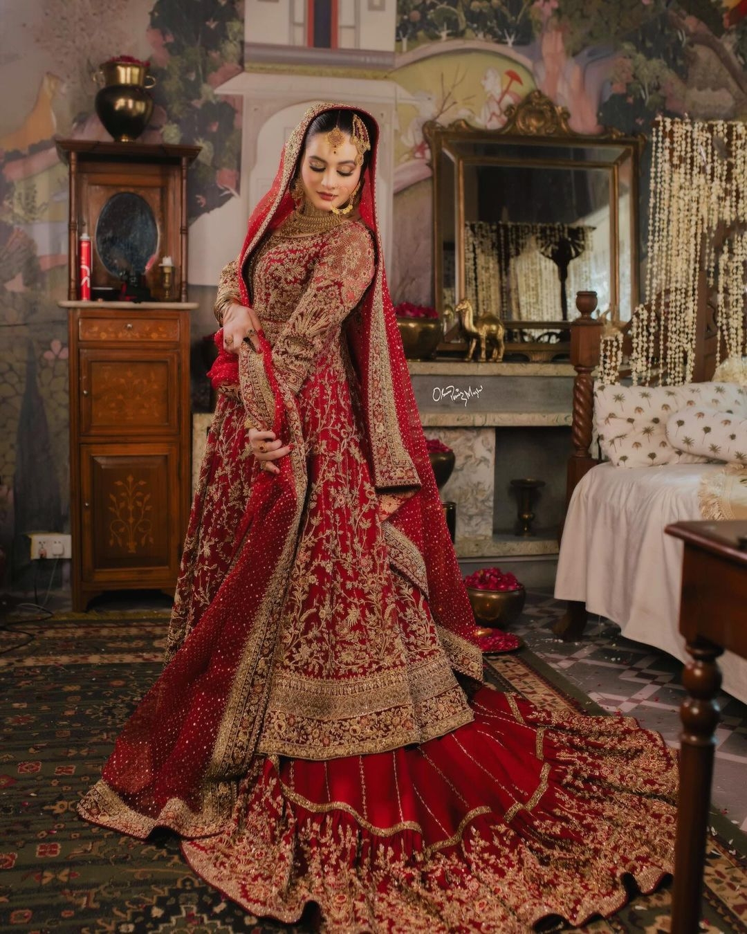 Aiman Khan's Latest Bridal Video shoot | Reviewit.pk