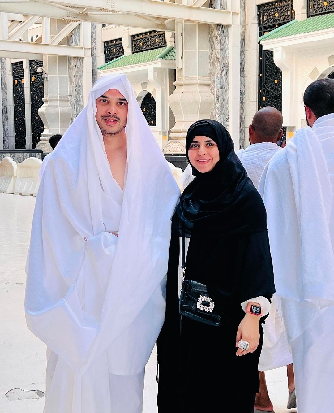 Fatima Effendi and Kanwar Arsalan Umrah Pictures | Reviewit.pk