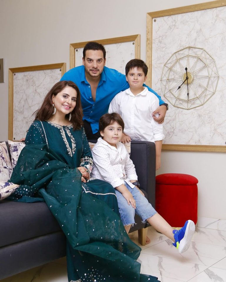 Fatima Effendi and Kanwar Arsalan Umrah Pictures | Reviewit.pk