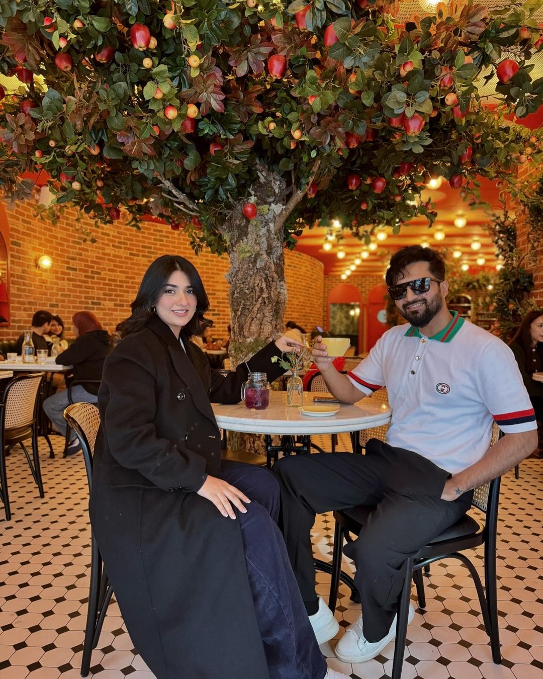 Falak Shabbir Wishes 4th Wedding Anniversary to Wife Sarah Khan ...