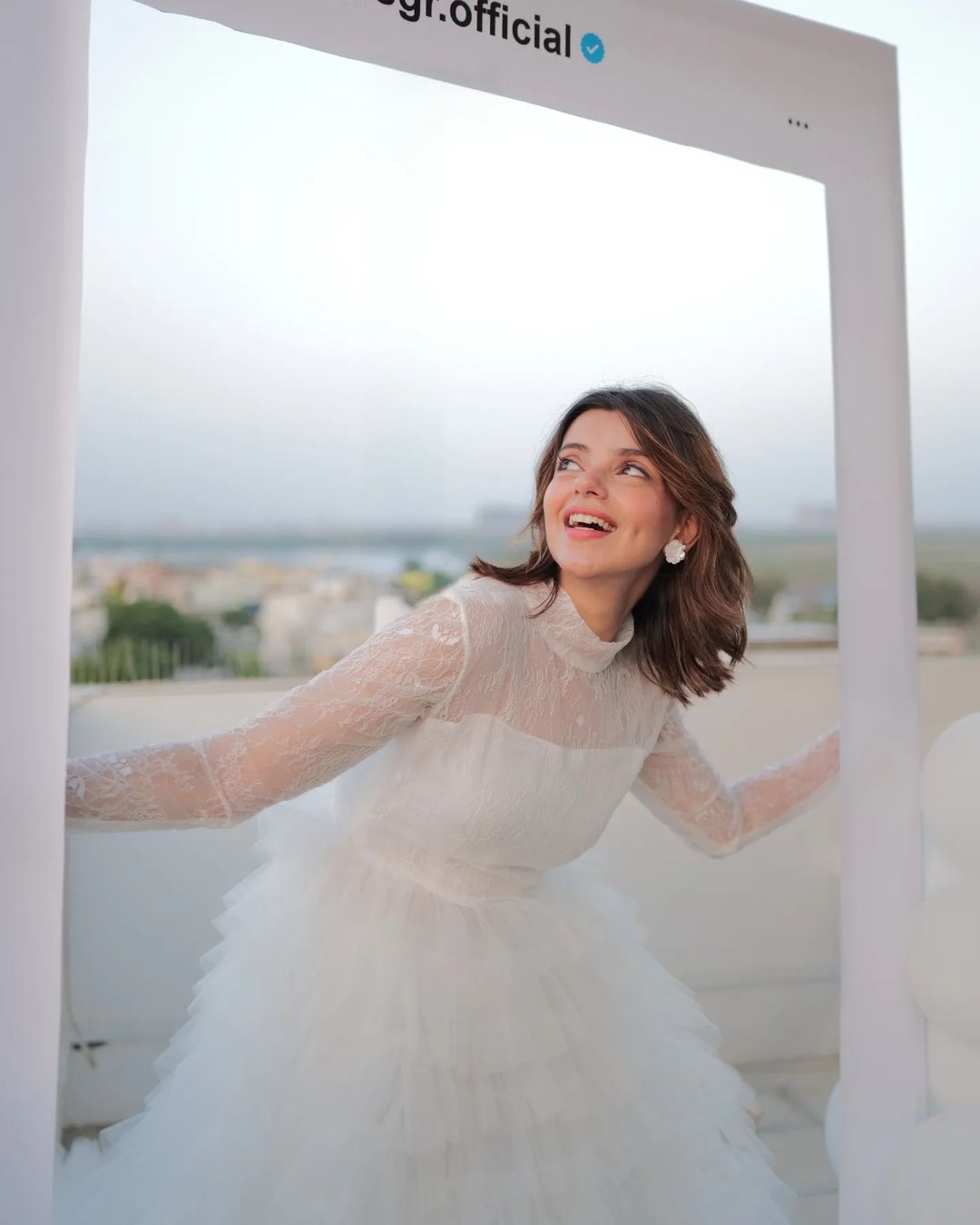 Srha Asghar Shares Pictures & Videos from Her Birthday Celebration ...