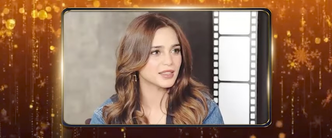 Sara Raza Khan Unimpressed by Aima Baig’s Singing Skills | Reviewit.pk