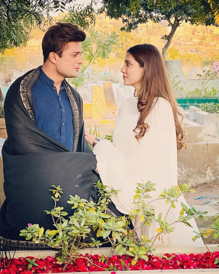 Aswad Haroon Reveals Nazish Jahangir Performed Umrah With Him | Reviewit.pk