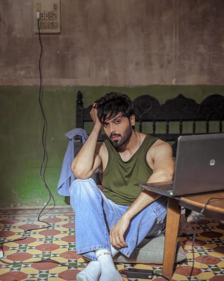 Top 10 Pakistani Stars Right Now | Reviewit.pk