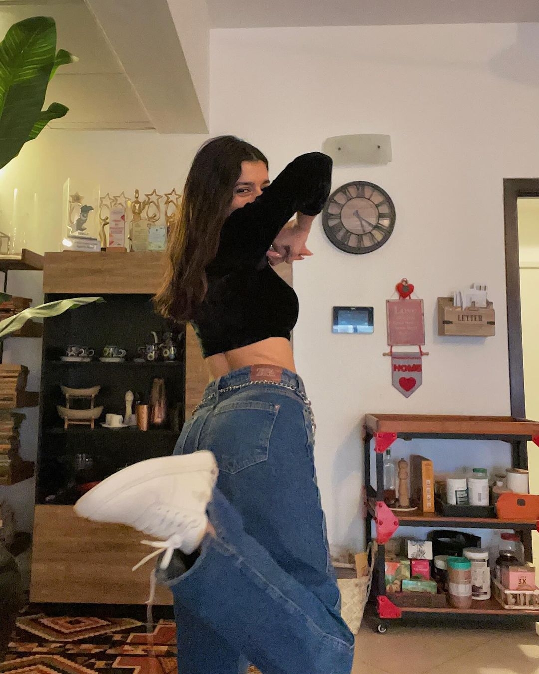 Bismil Fame Sherbano Rehmani Real Life Pictures | Reviewit.pk