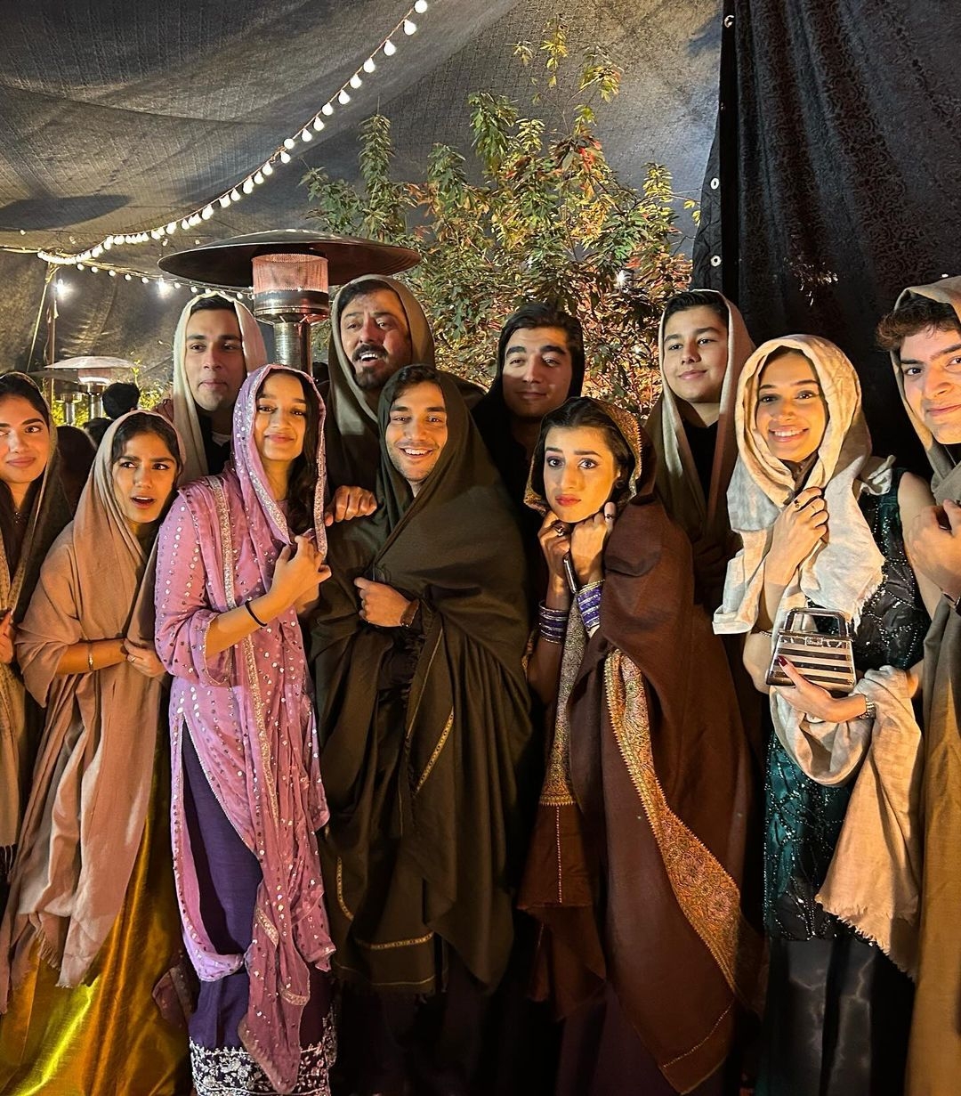 Bismil Fame Sherbano Rehmani Real Life Pictures | Reviewit.pk