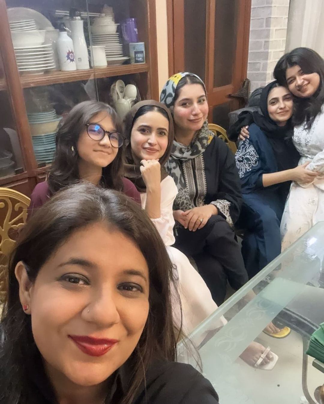Fahad Mustafa Latest Family Pictures & Video | Reviewit.pk