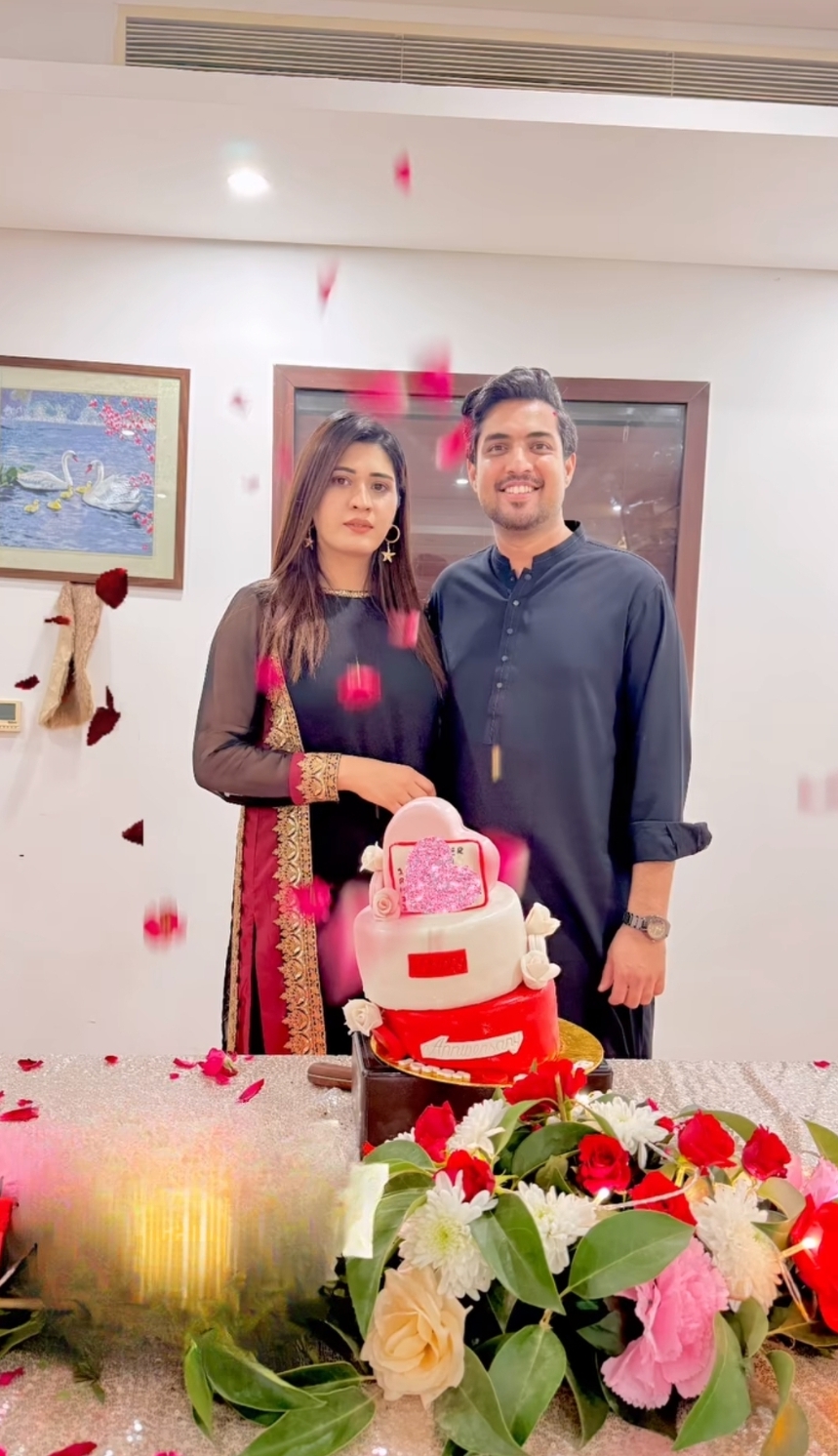 Aroosa Khan Criticized for Bragging About Iqrar ul Hassan's Money ...