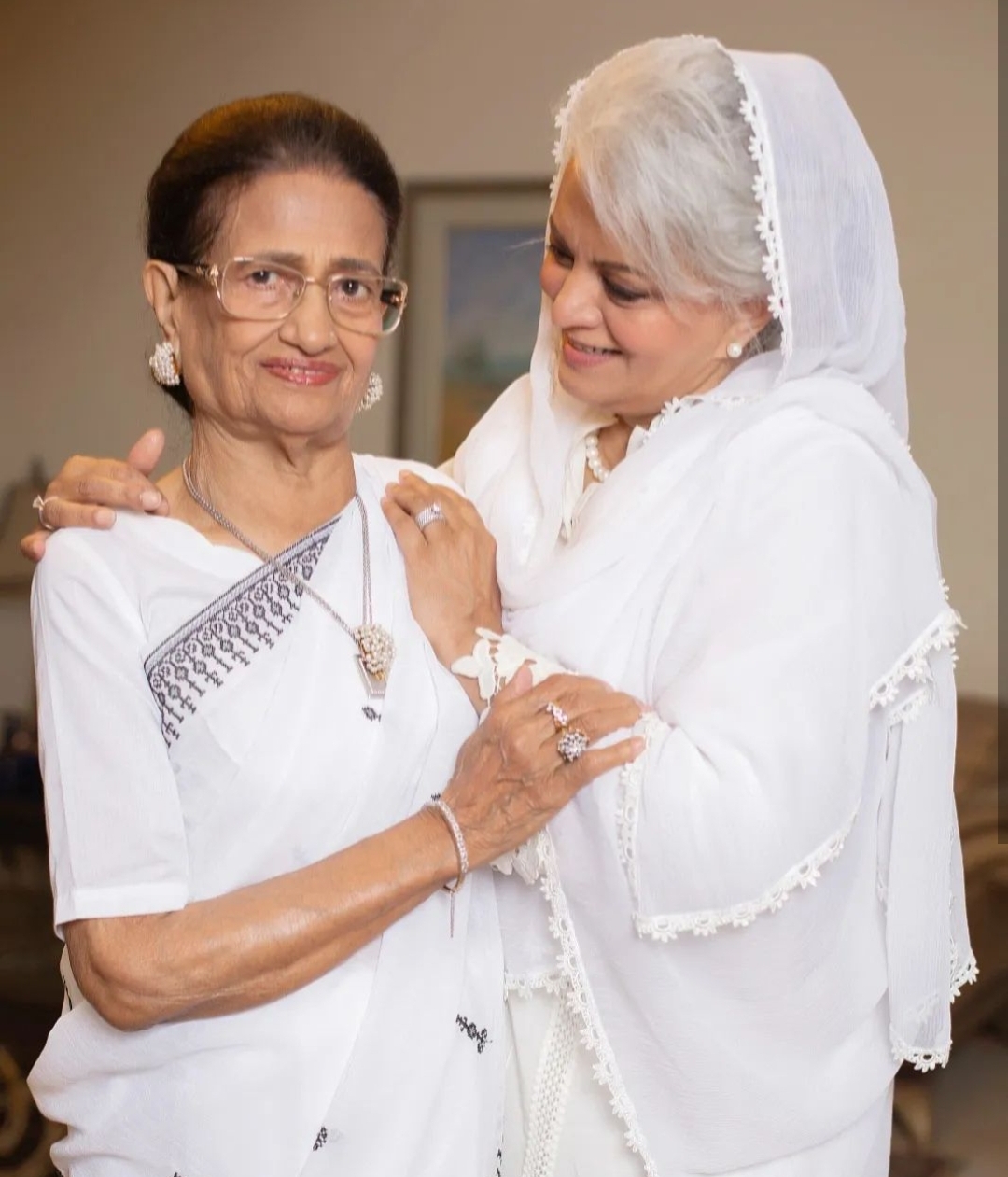 Masarrat Misbah Shares How Her Parents Reacted to Her Divorce | Reviewit.pk