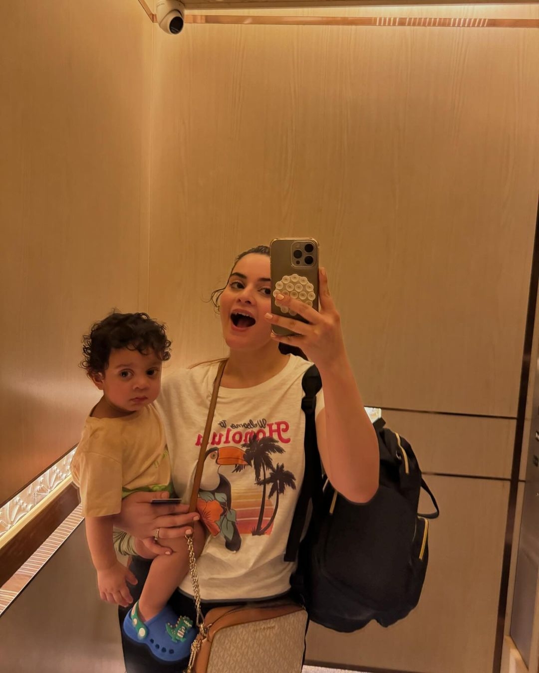 Minal Khan Shares Gorgeous New Clicks from Thailand | Reviewit.pk