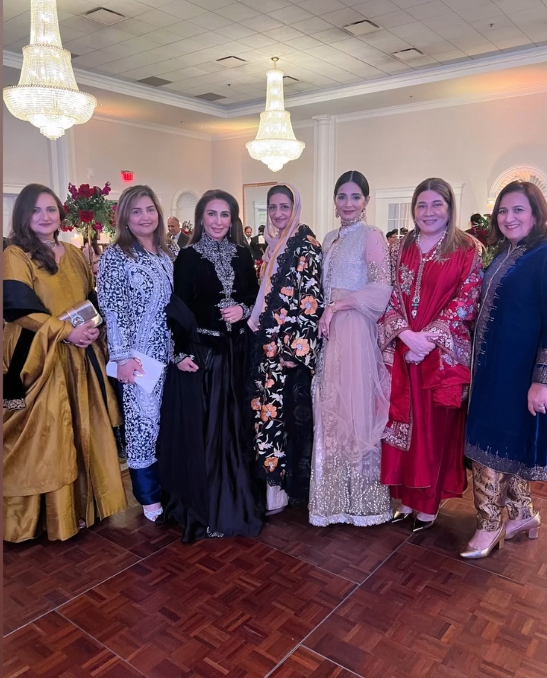 Reema Khan Wedding Anniversary Pictures | Reviewit.pk