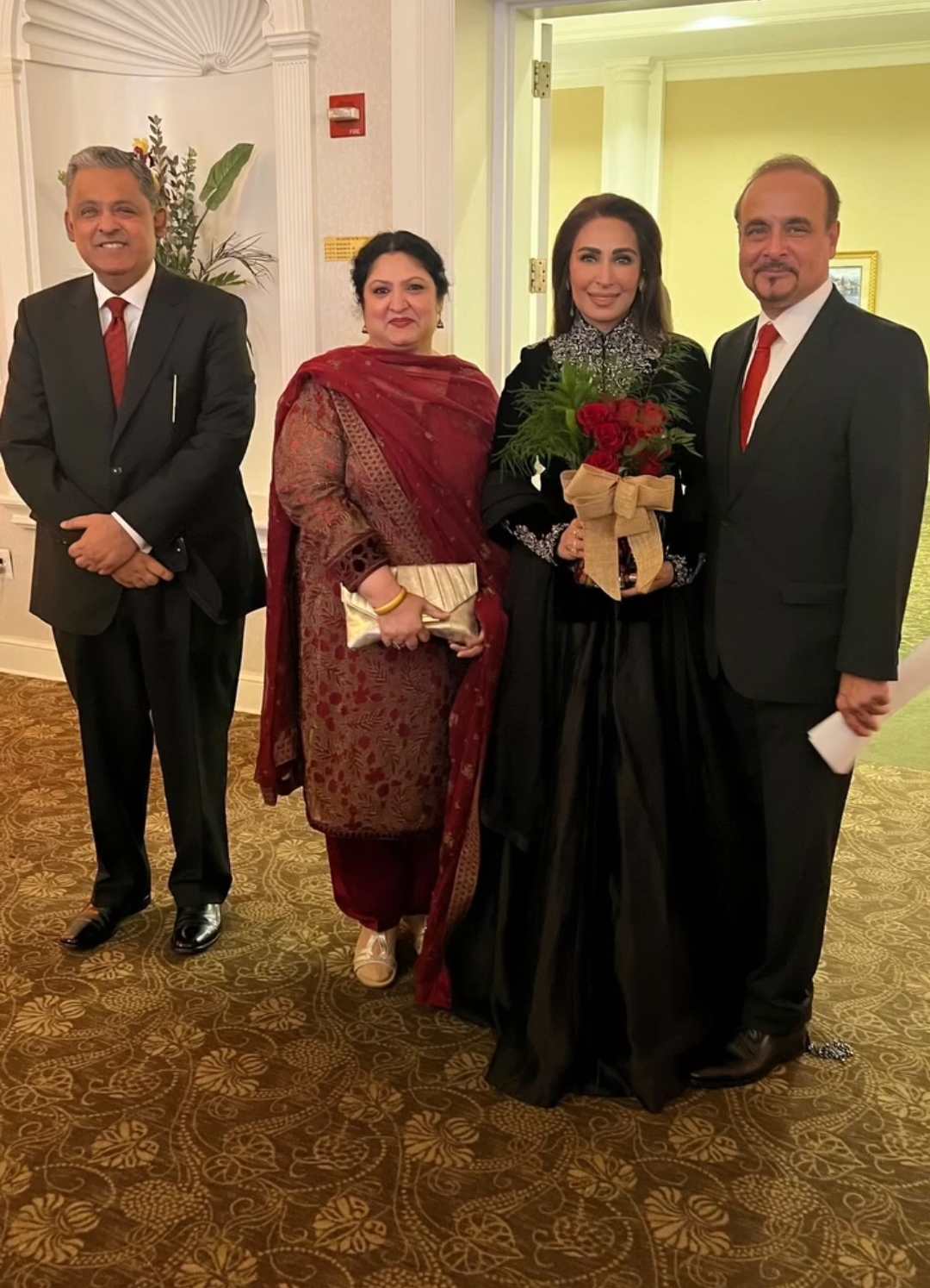 Reema Khan Wedding Anniversary Pictures | Reviewit.pk