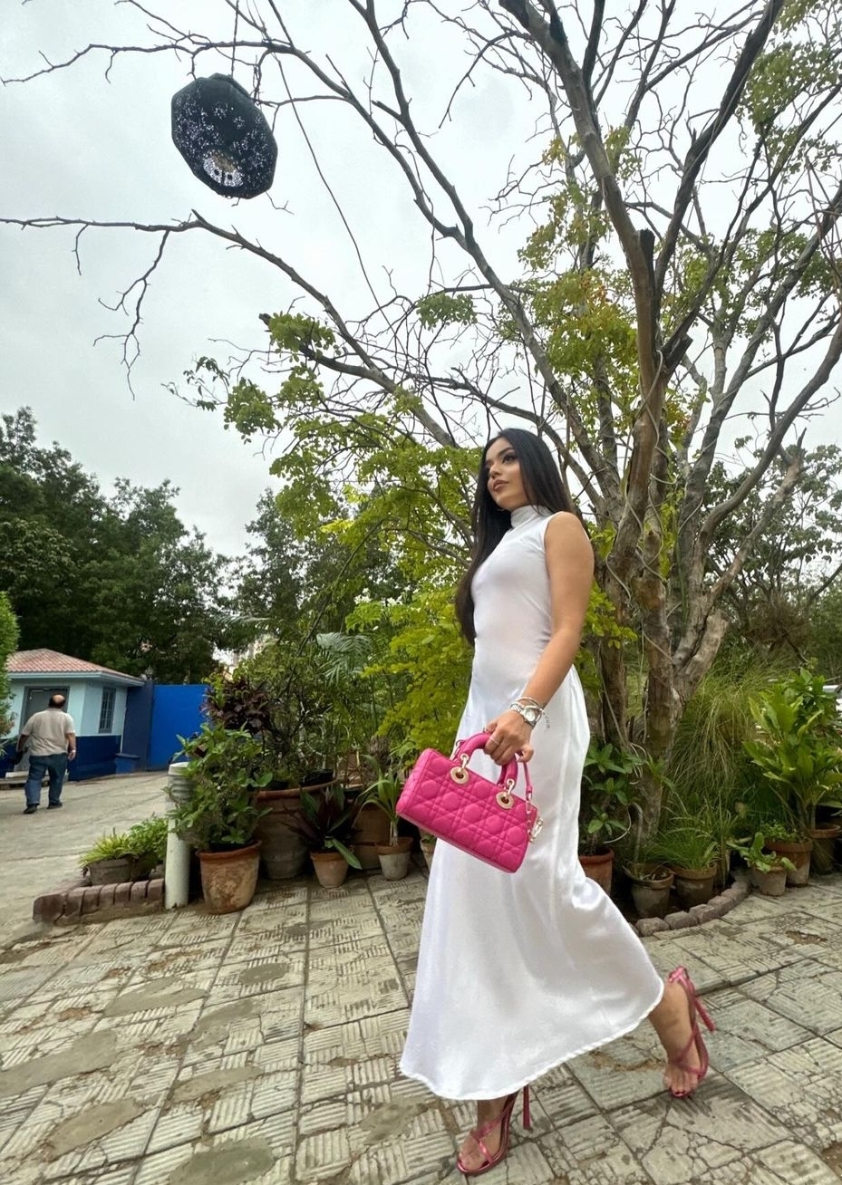 Is Parvez Musharraf Zainab Raza’s Grandfather | Reviewit.pk