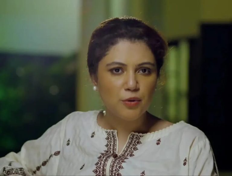 12 Best Female Performances In 2024 Pakistani Dramas | Reviewit.pk