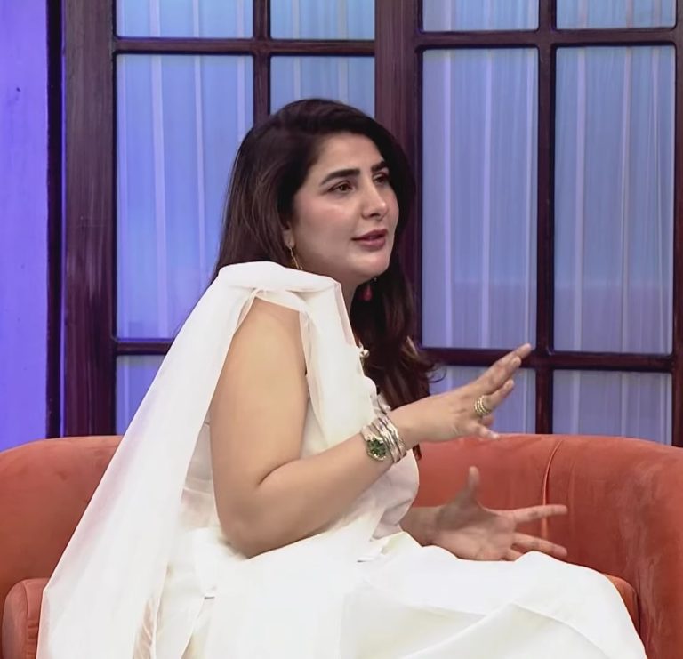 Areeba Habib Responds To Diwali Celebration Criticism | Reviewit.pk