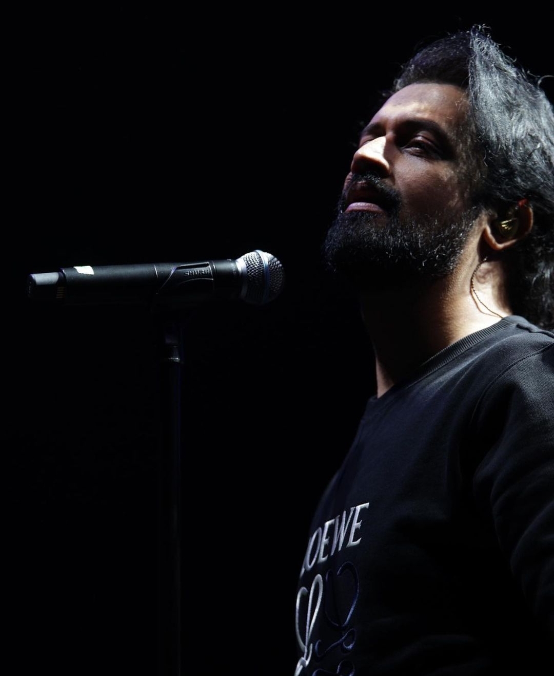 Truth Behind Atif Aslam's Viral Concert Statement | Reviewit.pk