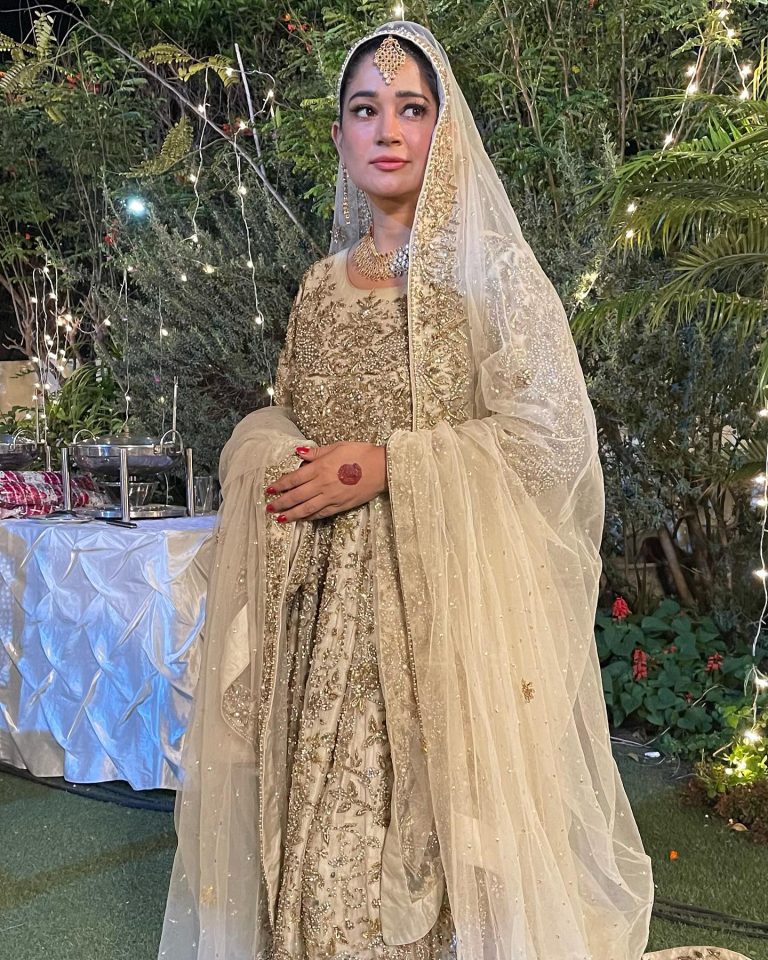 Faiza Gillani & Imran Ashraf On One-Sided Love Advantages | Reviewit.pk