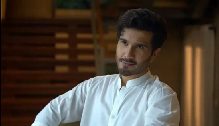 Musaddiq Malek on Feroze Khan's Controversy's Effect on Habs | Reviewit.pk