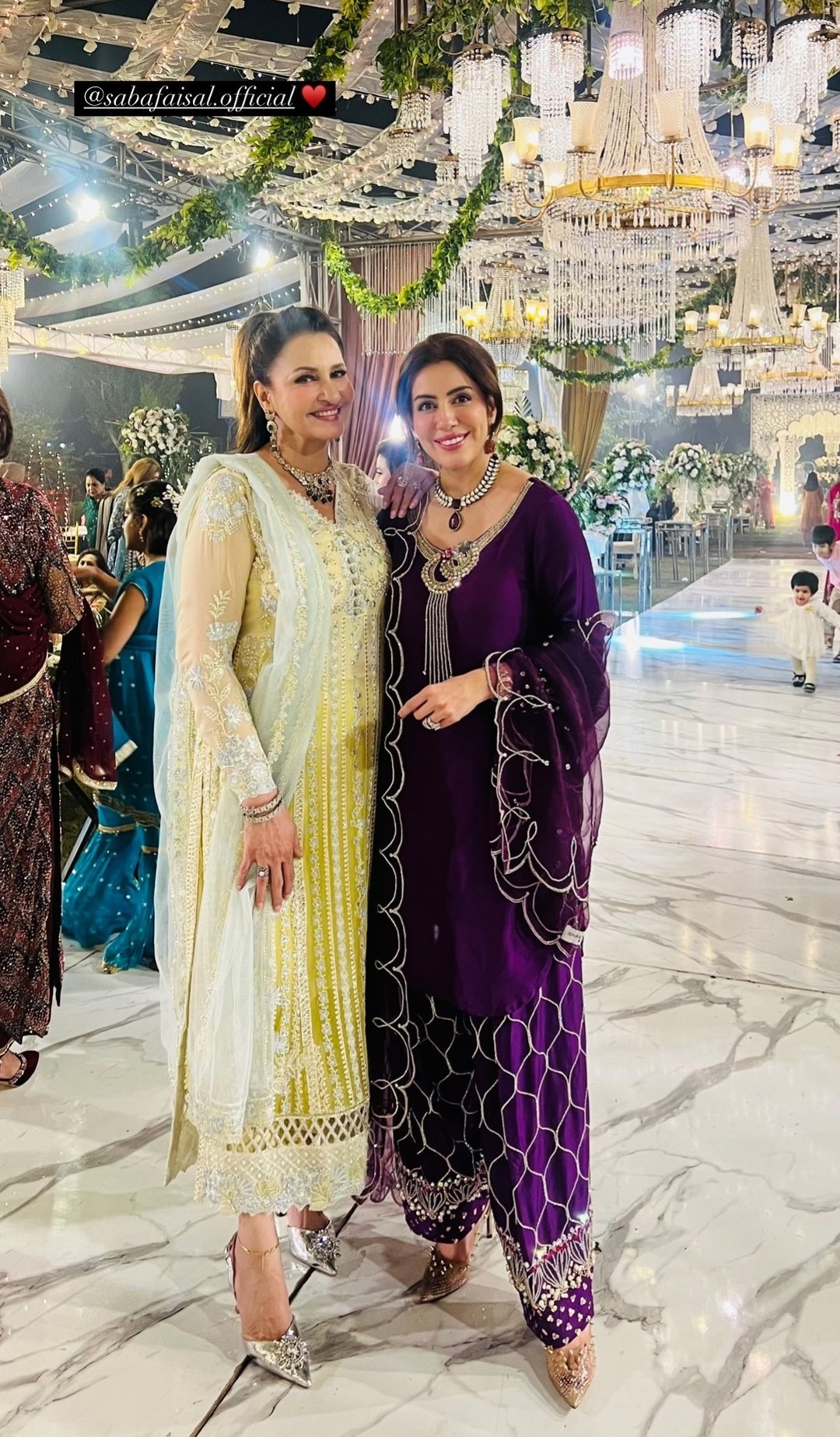 Saba Faisal Pictures from A Family Wedding | Reviewit.pk