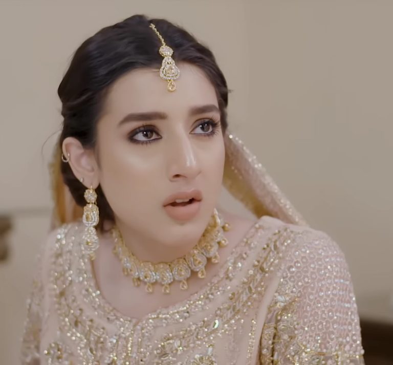 Sherbano Rehmani Aka Momal Shares Her Bismil Journey | Reviewit.pk