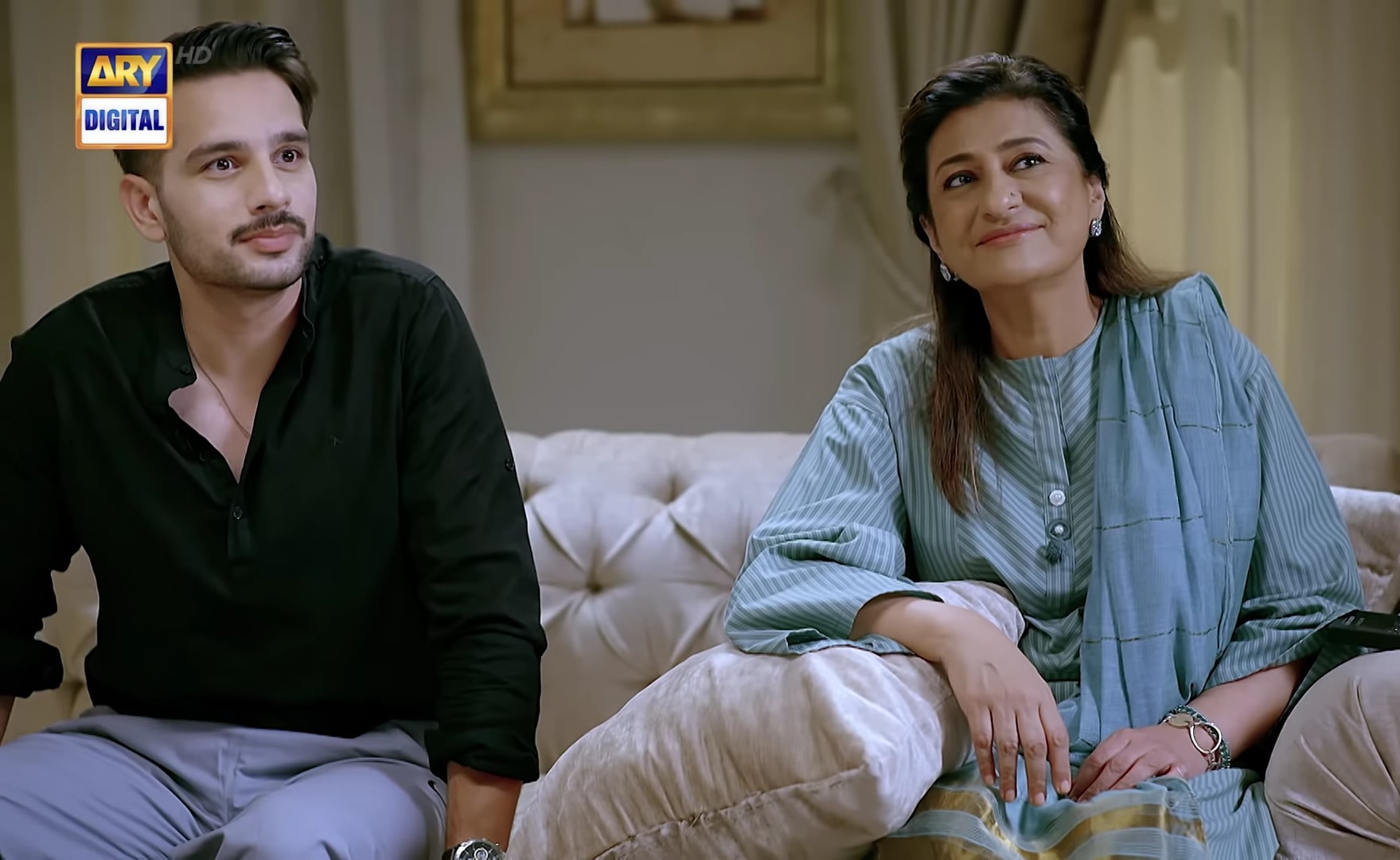 Usama Khan Is Scared Of Saba Hameed & Ushna Shah | Reviewit.pk