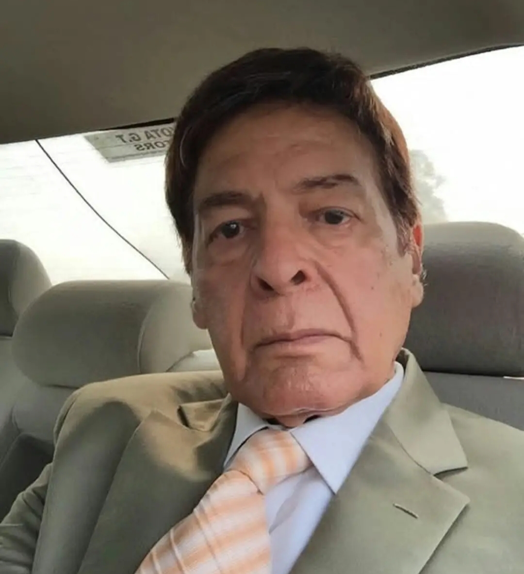 Behroze Sabzwari Pays Beautiful Tribute to Qavi Khan | Reviewit.pk