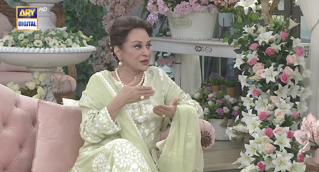 Bushra Ansari's Remedies for Radiant Skin in Winters | Reviewit.pk