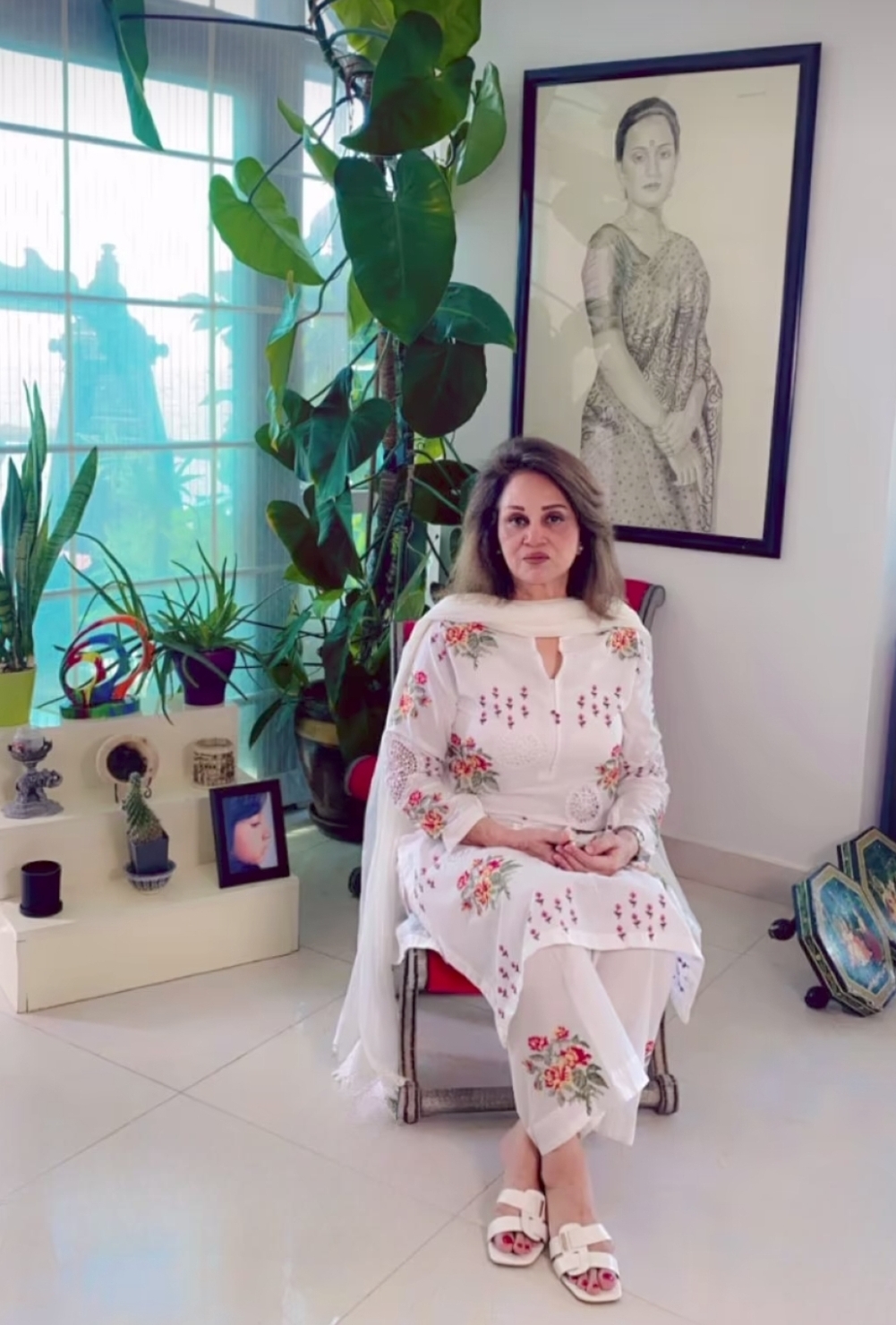 Bushra Ansari's Remedies for Radiant Skin in Winters | Reviewit.pk