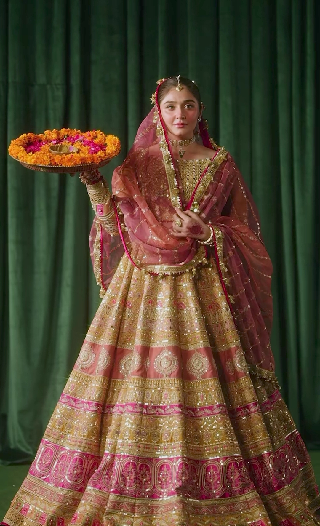 Durefishan Saleem Stuns in Mohsin Naveed Ranjha's New Festive ...