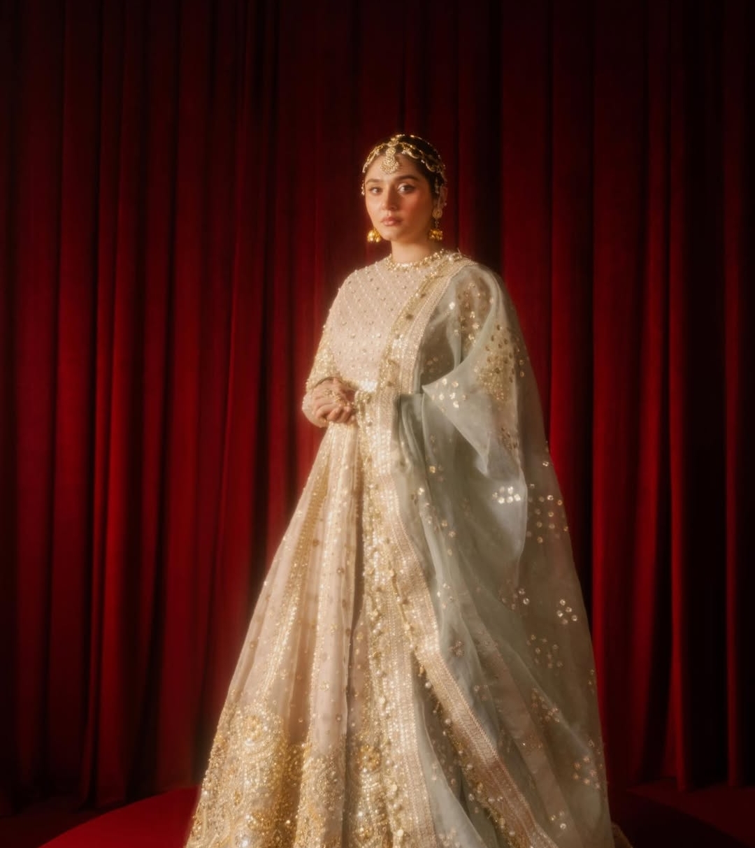 Durefishan Saleem Stuns in Mohsin Naveed Ranjha's New Festive ...