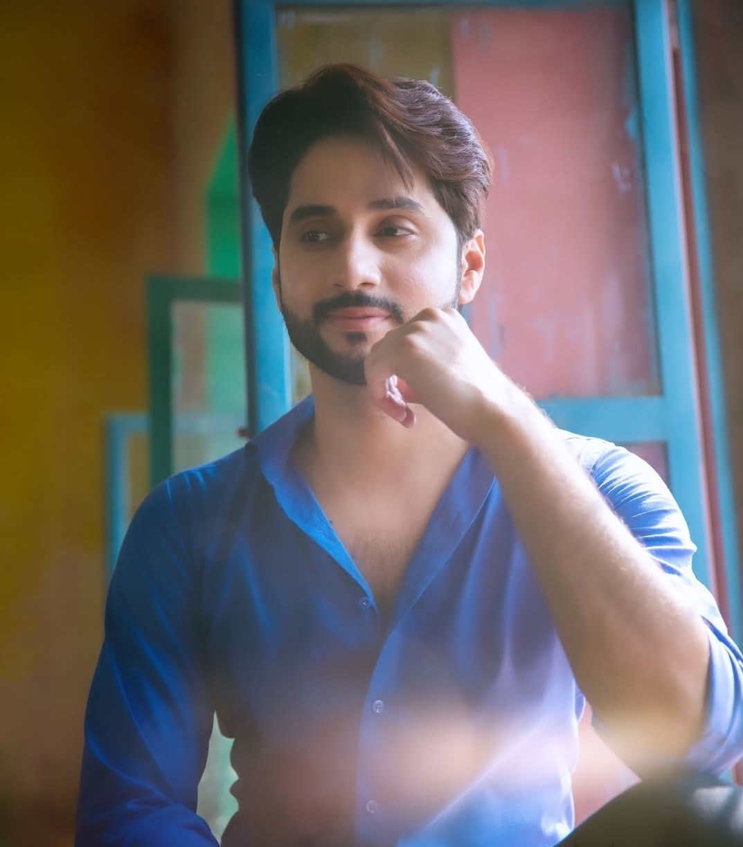 Imran Ashraf’s Brother on Highs and Lows of Being Celebrity Sibling | Reviewit.pk