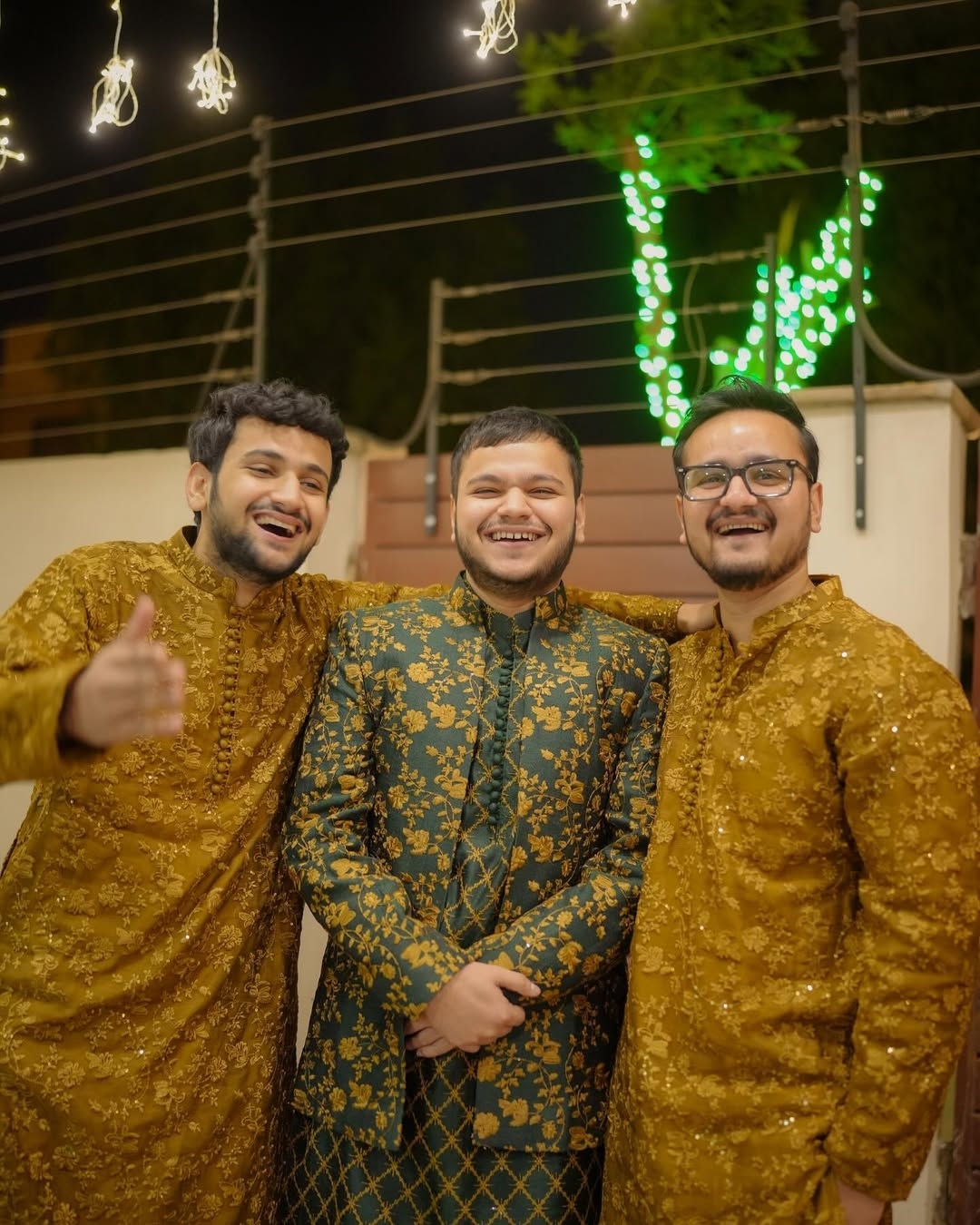Maaz Safder Brother Hussain Safder's Mehndi Pictures | Reviewit.pk