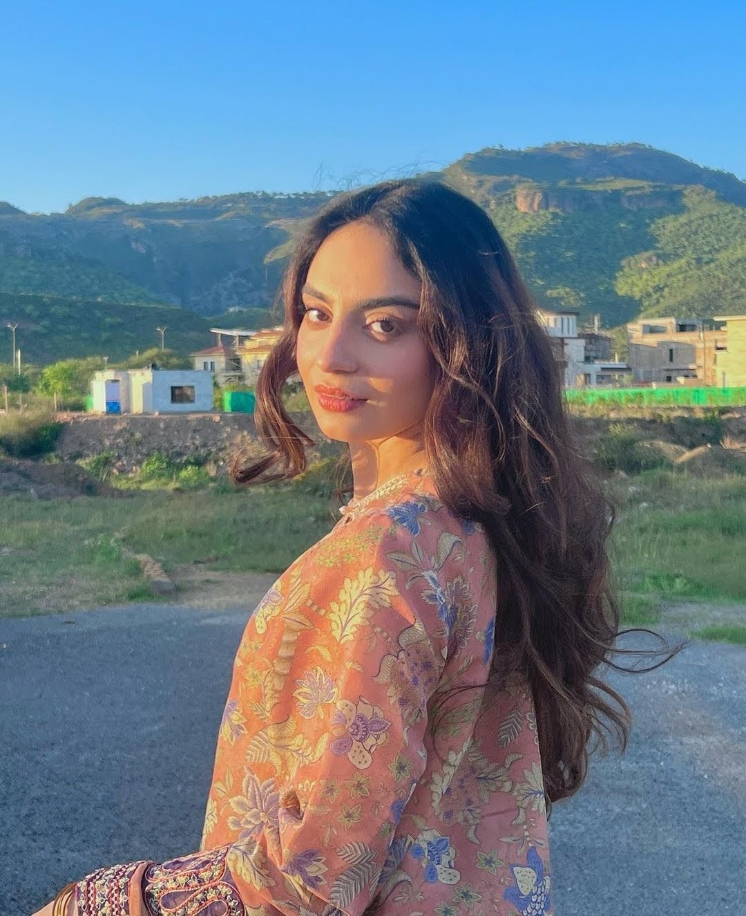 Mere Humnasheen Fame Meharbano's Bold Dance Faces Criticism | Reviewit.pk