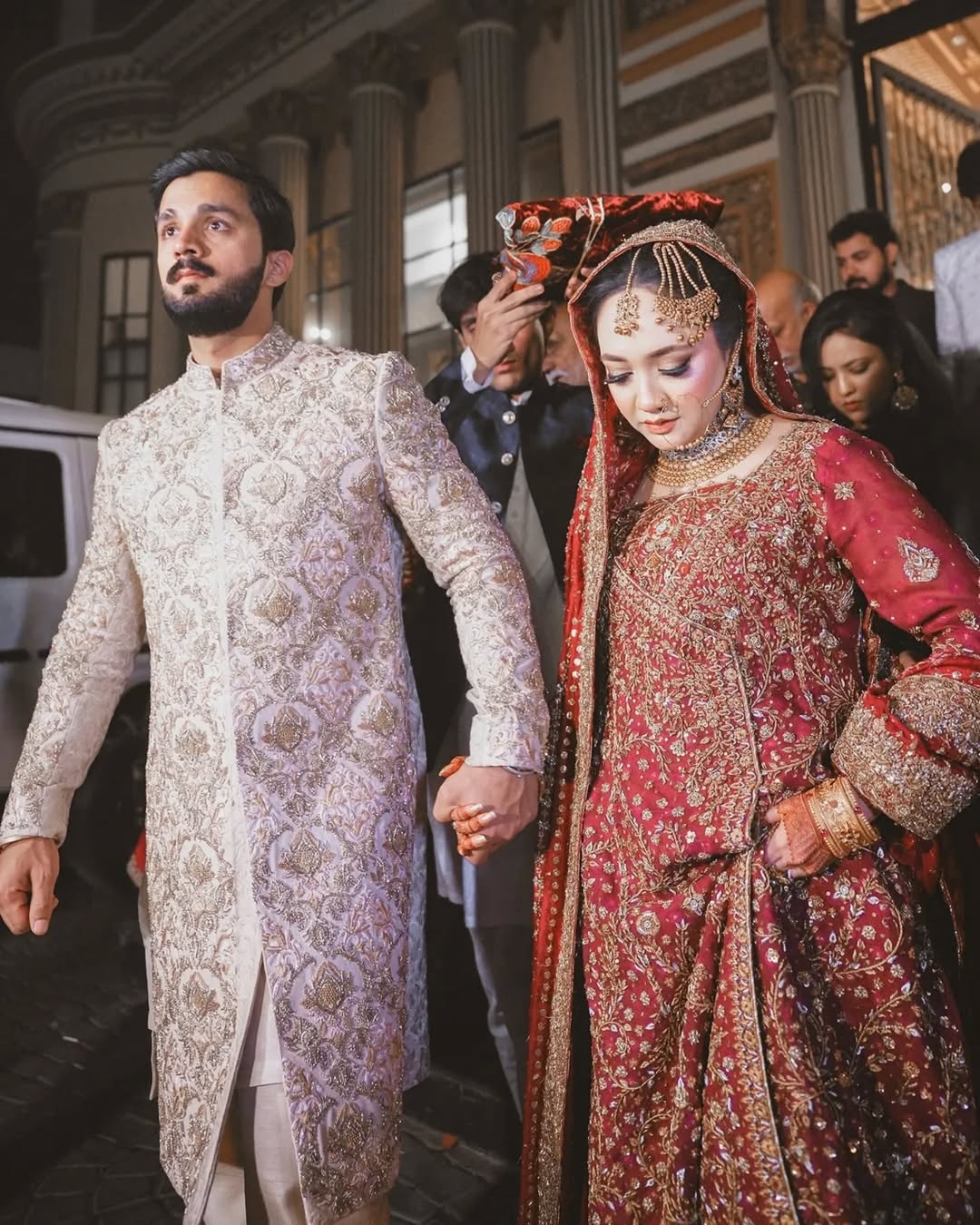 Rajab Butt Extravagant Wedding Gifts Baffle Fans | Reviewit.pk