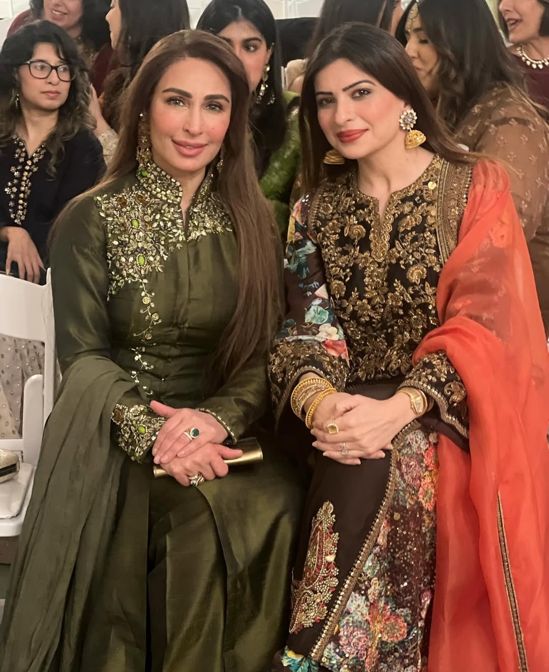 Reema Khan Attends Wedding with Husband in USA | Reviewit.pk