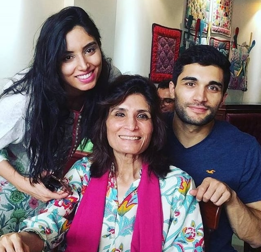 Zainab Abbas’ Brother’s Wedding Pictures | Reviewit.pk