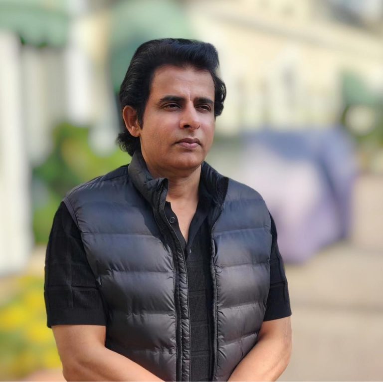 Journalist Irshad Bhatti Gets Married Again | Reviewit.pk