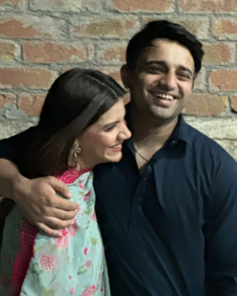 Kiran Ashfaque Hussein Dar Shares Pictures With Husband On Anniversary ...