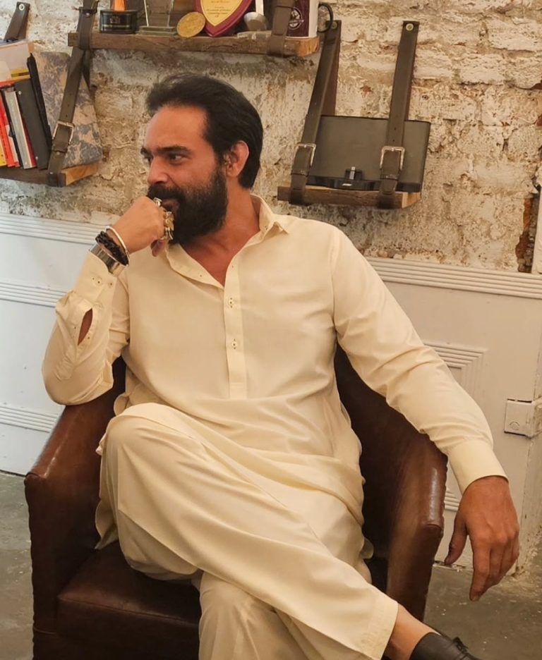 Meri Tanhai Cast, Schedule and Timings | Reviewit.pk