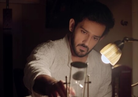 Meri Tanhai Cast, Schedule and Timings | Reviewit.pk