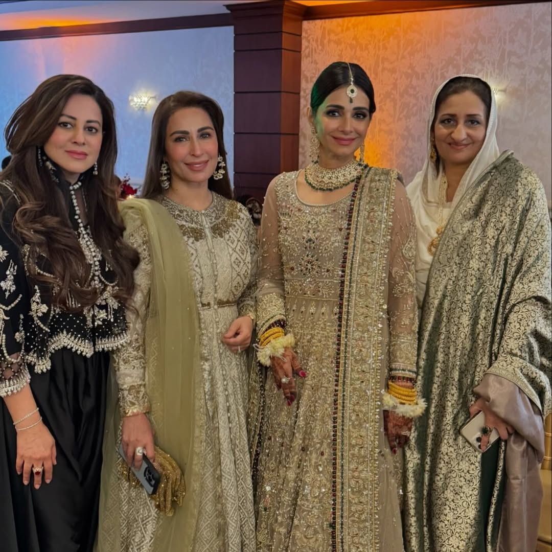 Reema Khan Attends Wedding with Husband in USA | Reviewit.pk