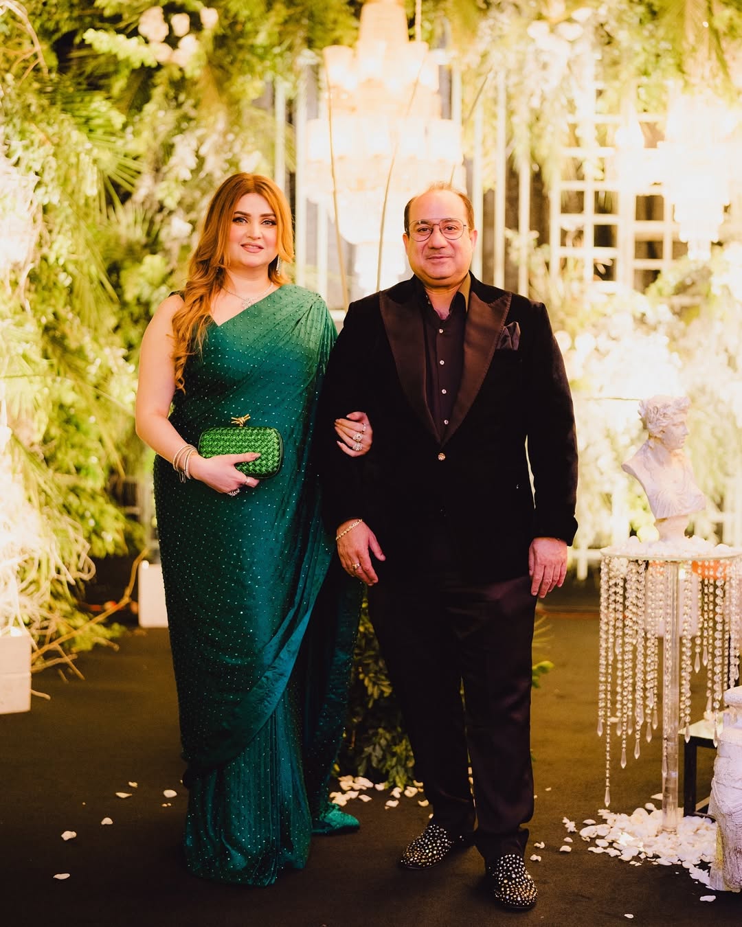 Rahat Fateh Ali Khan Spotted With Family At A Wedding | Reviewit.pk