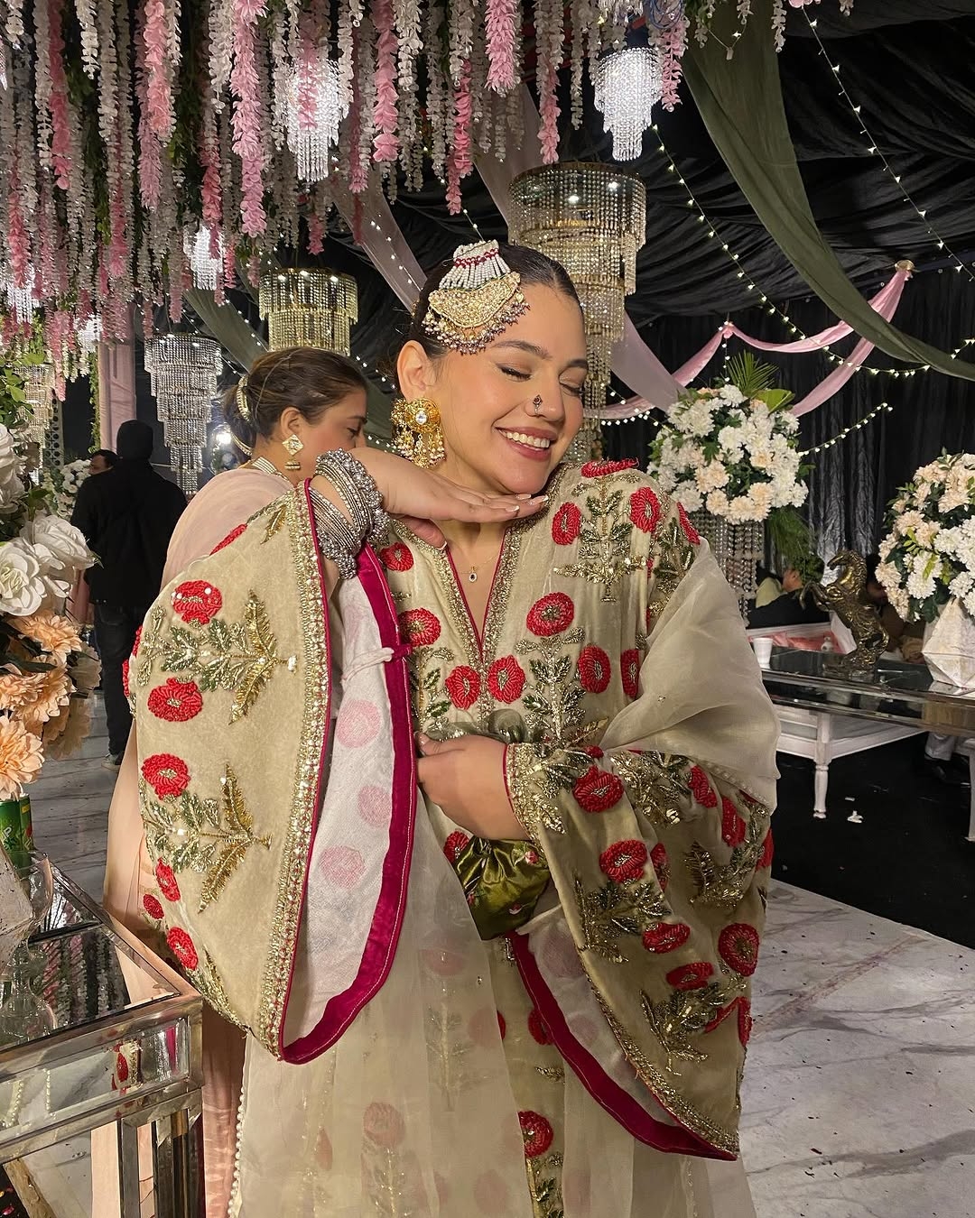 Zara Noor Abbas Brother Nikah Pictures & Video | Reviewit.pk