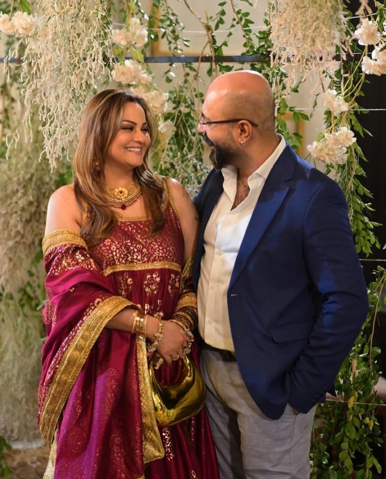 Juvaria Abbasi's Bold Photoshoot with Husband Draws Criticism | Reviewit.pk