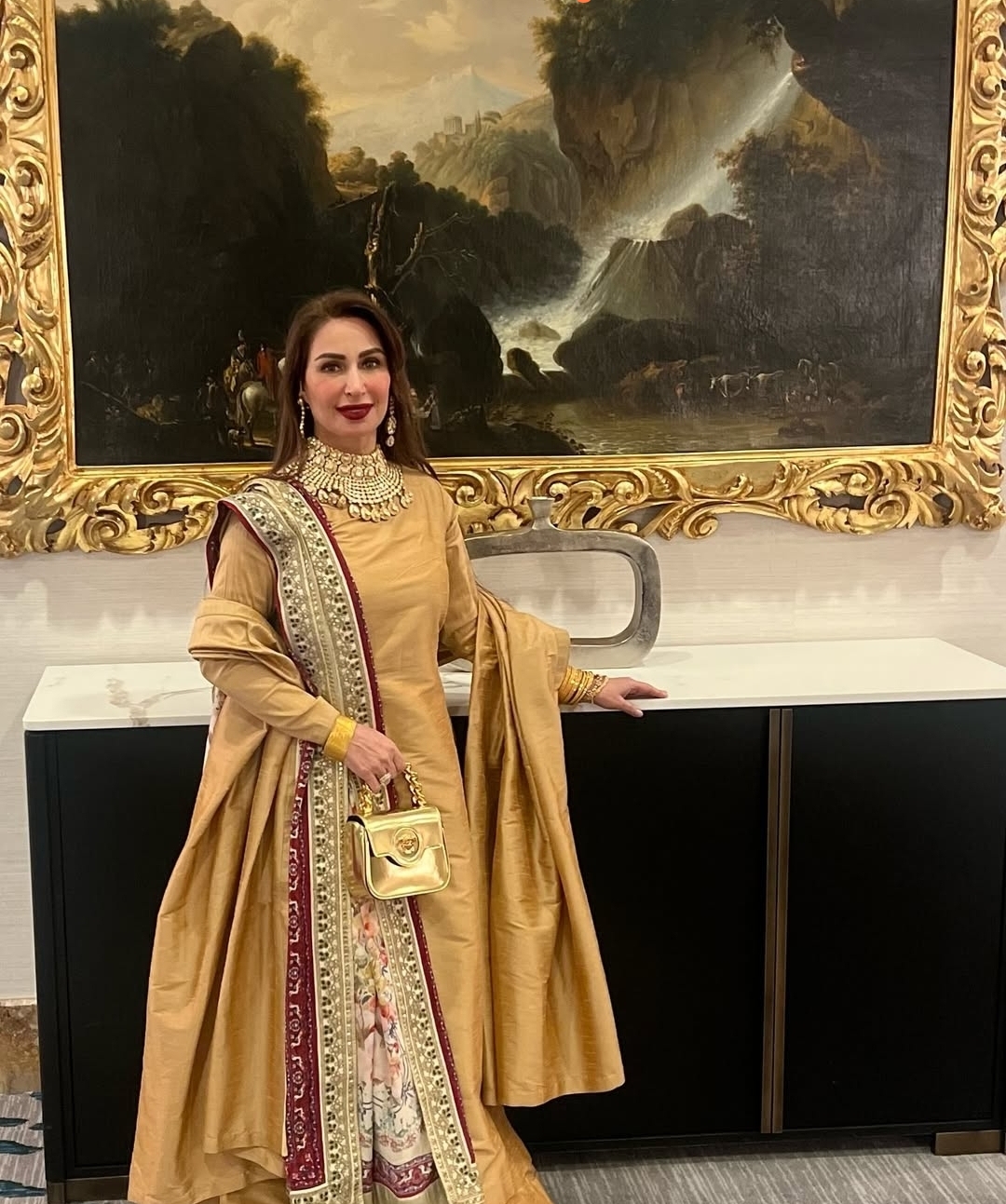Shahid Rafique Files a Fraud Case against Reema Khan | Reviewit.pk