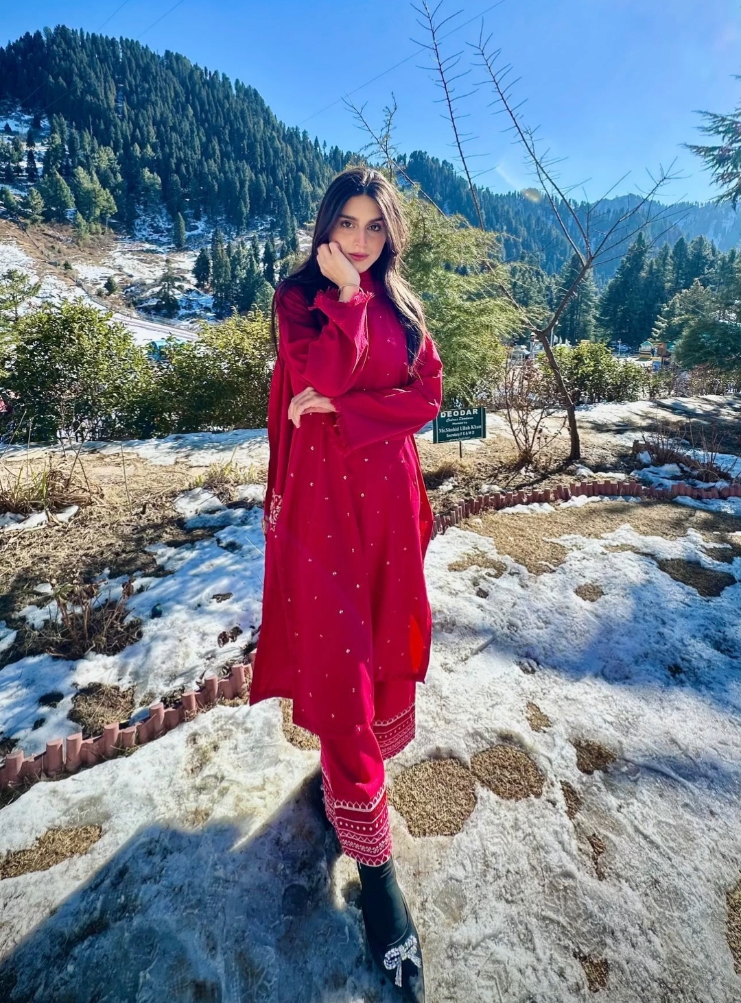 Maaz Safder & Saba Maaz Adorable Family Clicks from Swat | Reviewit.pk