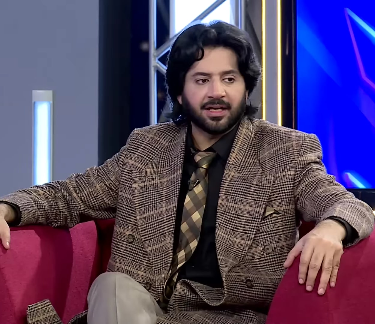 Imran Ashraf's Emotional Statement About Leaving Roham For Work ...