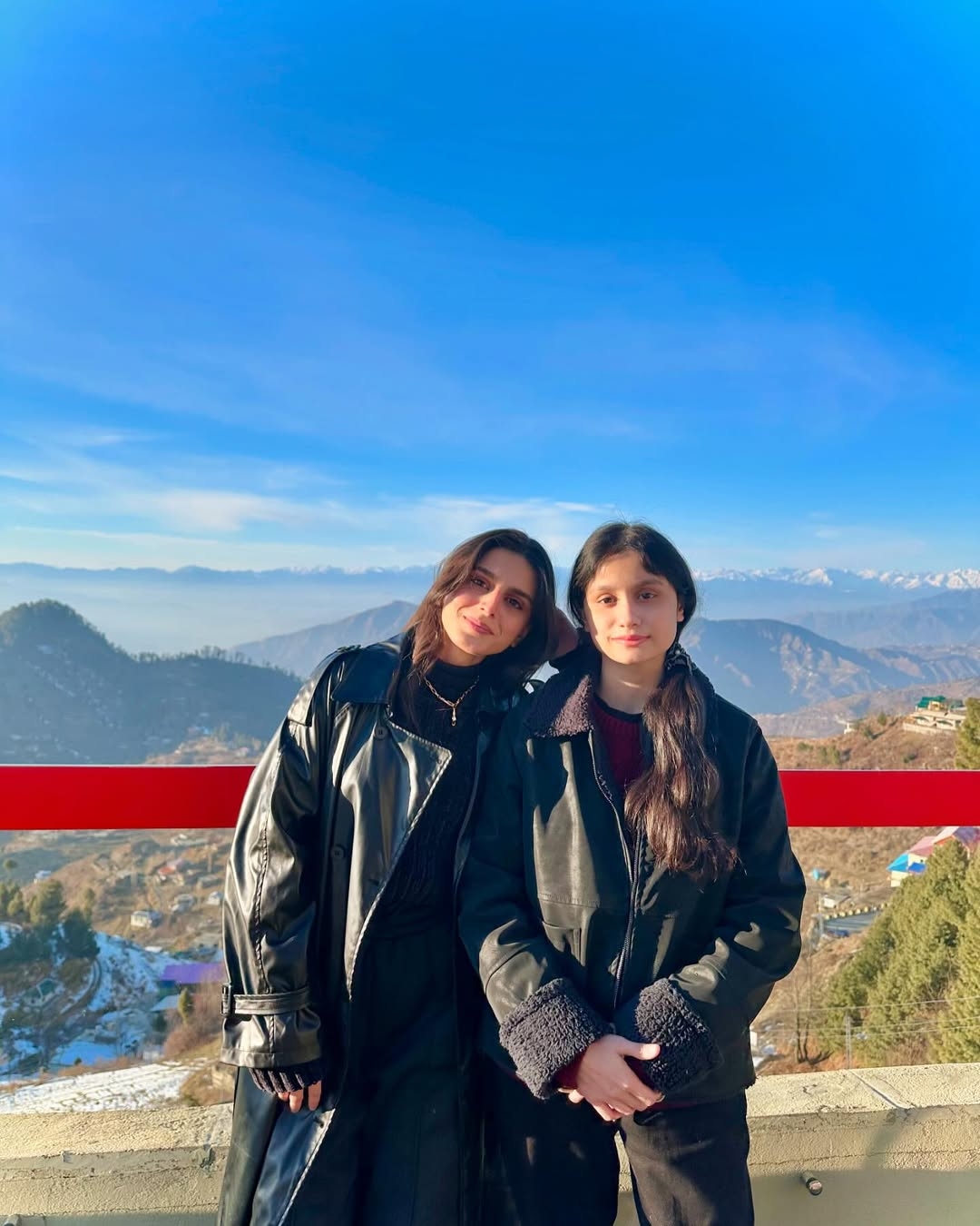 Maaz Safder & Saba Maaz Adorable Family Clicks from Swat | Reviewit.pk