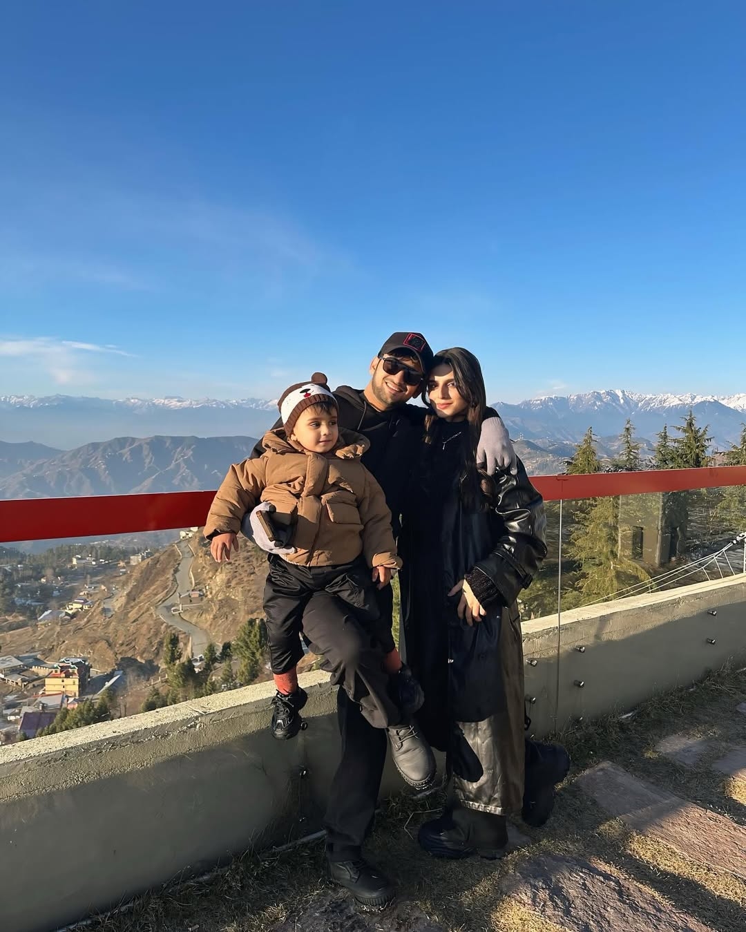 Maaz Safder & Saba Maaz Adorable Family Clicks from Swat | Reviewit.pk